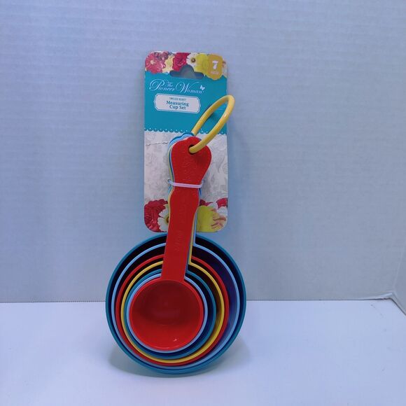 The Pioneer Woman | Dining | The Pioneer Woman Melamine Measuring Cups ...